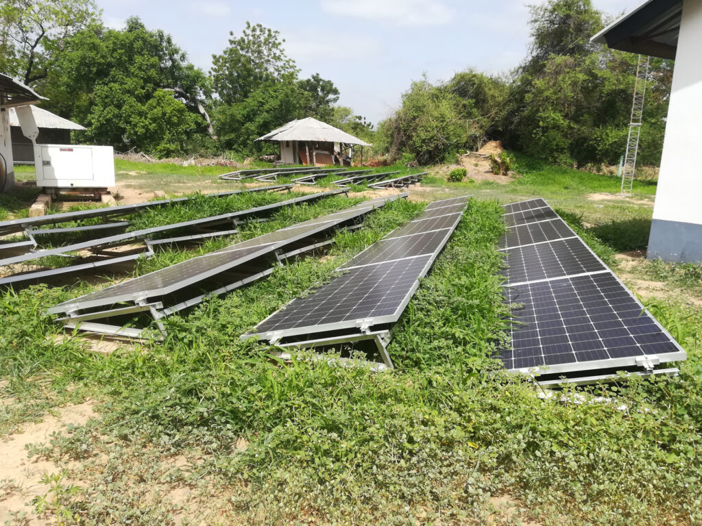 Formació a l’escola de dones Fandema a Gàmbia - Azimut 360 Energia ...